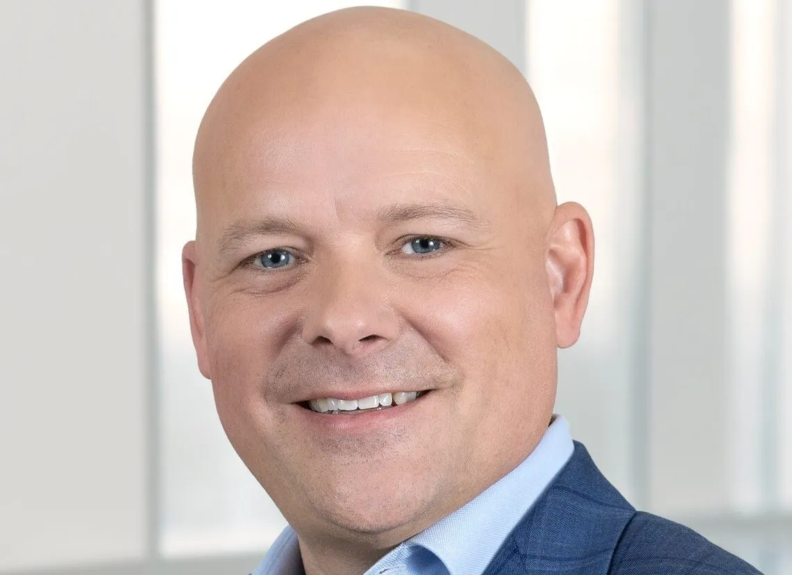 Intel cambia a sus líderes globales y apuesta por un plan de cuatro ...